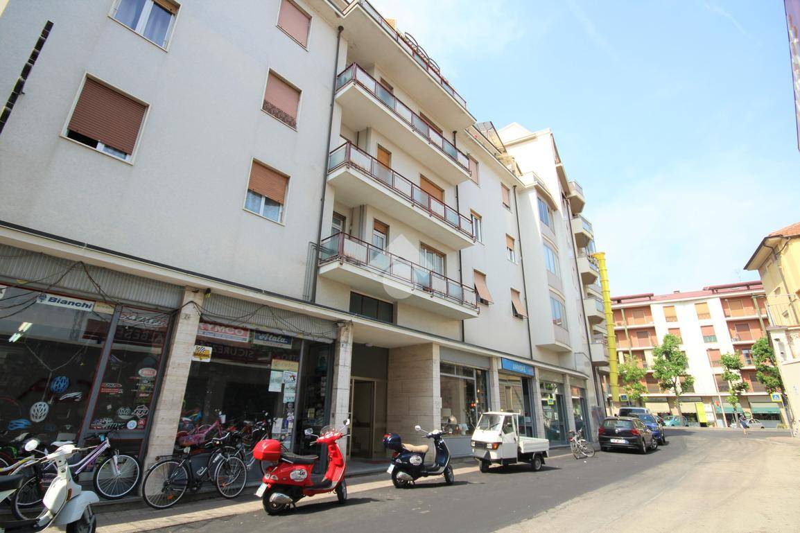 Quadrilocale via Santa Margherita 2, Corso Langhe, Moretta, Corso Cortemilia, Alba