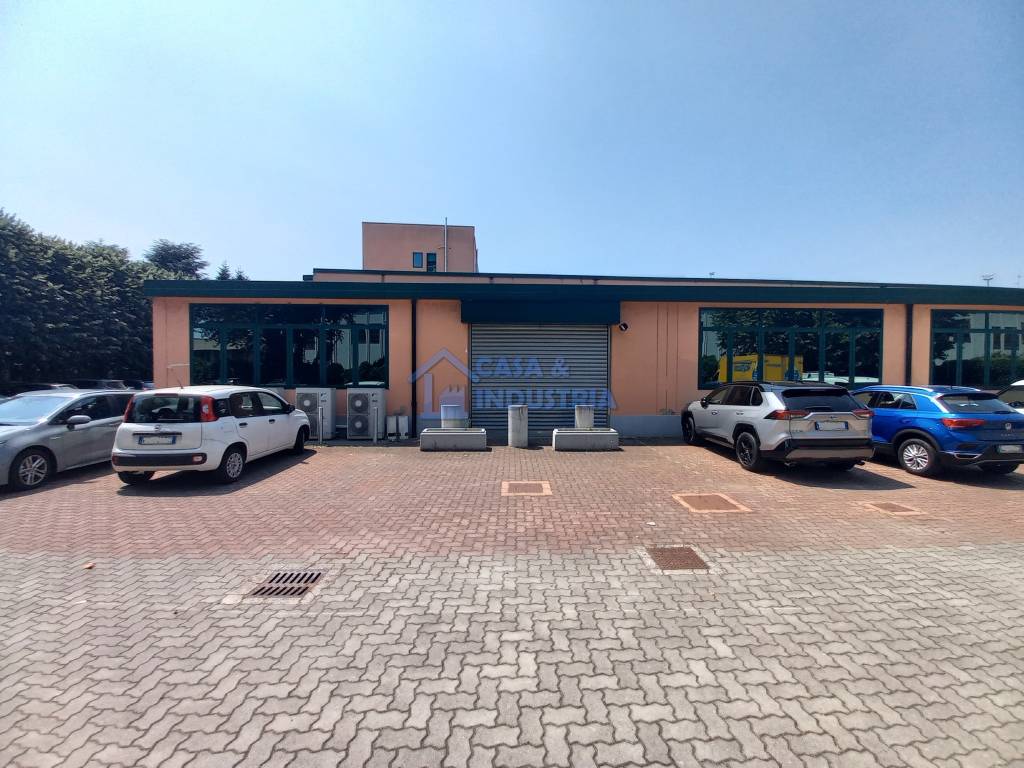 Capannone via Rivoltana, Pioltello, rif. 96594538 - Immobiliare.it