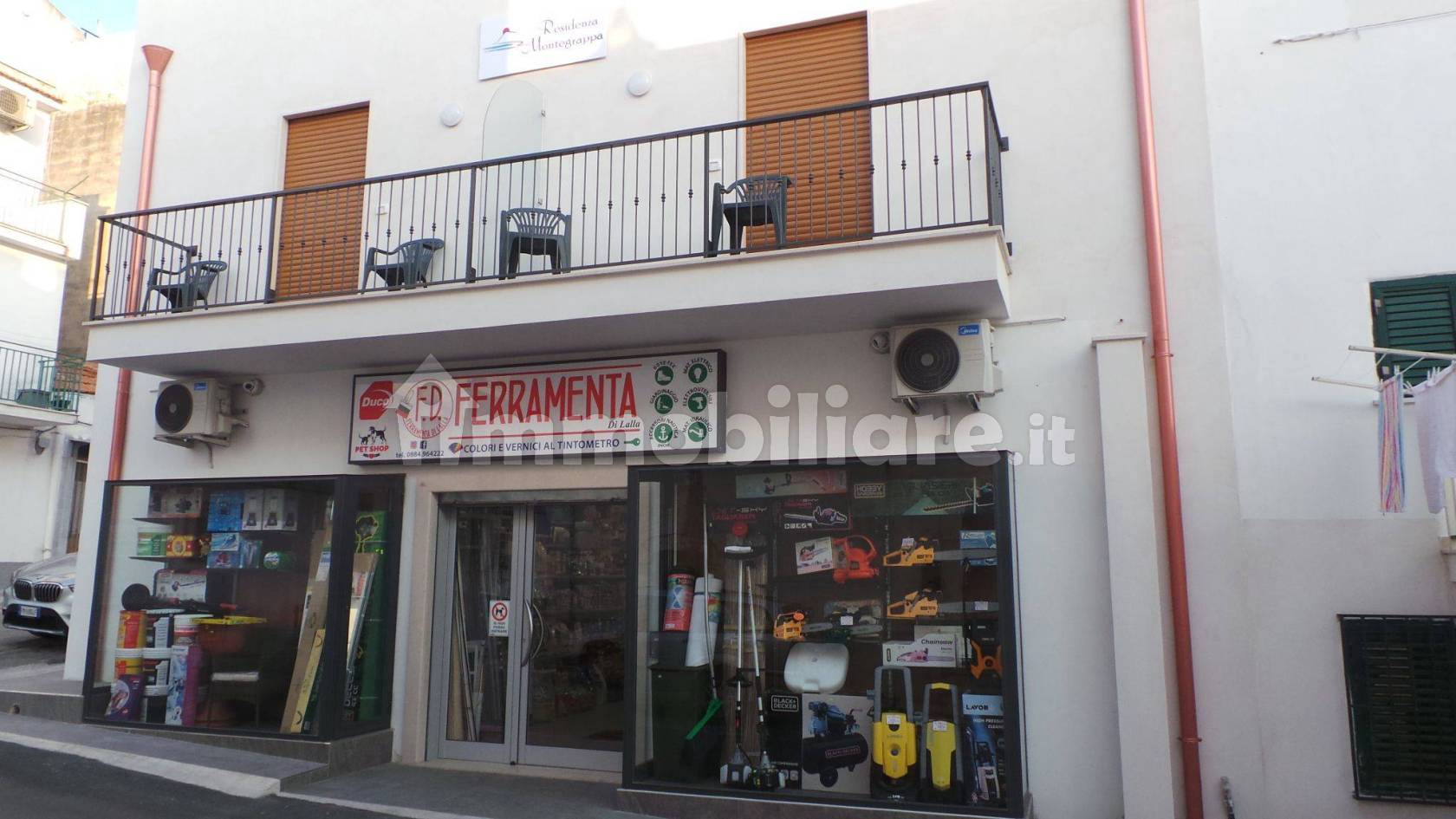 Ferramenta - Bricolage in Vendita