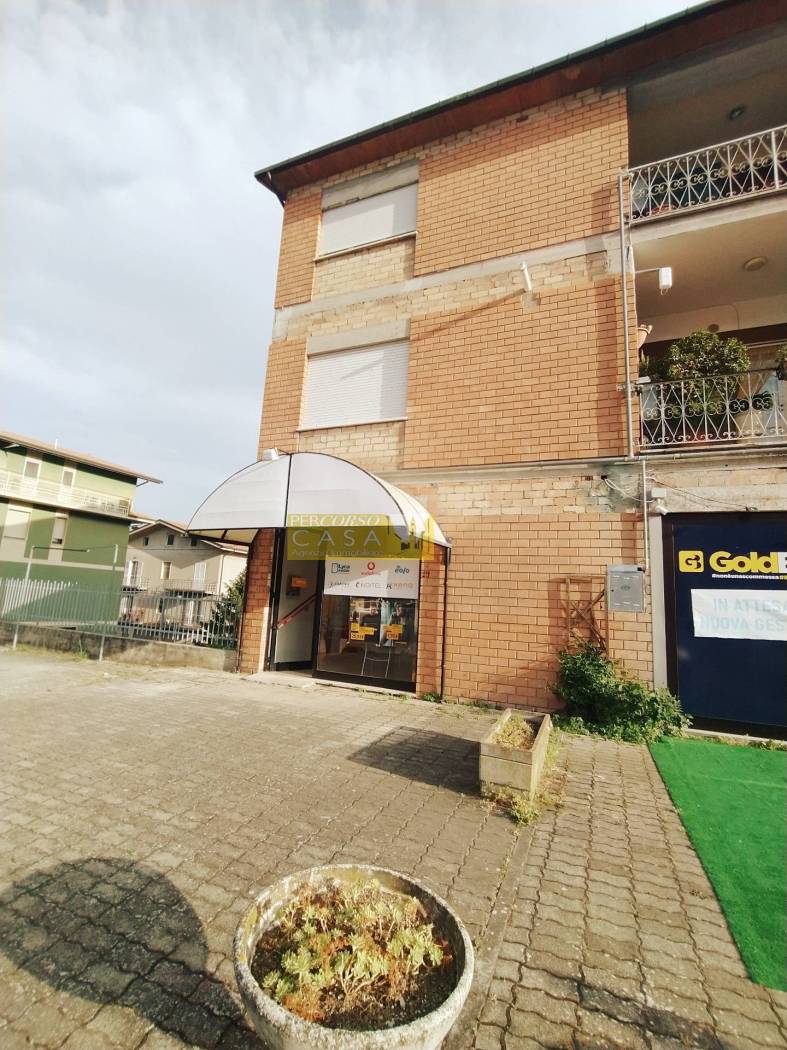 Negozio - Locale commerciale in Vendita