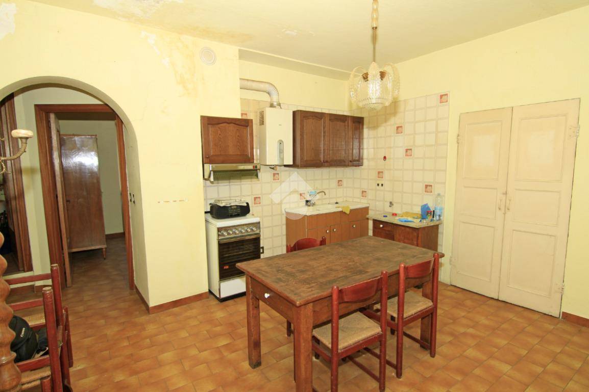 Trilocale via Giuseppe Mazzini 19, Centro, Gavi