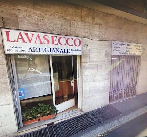 Locale commerciale in Vendita