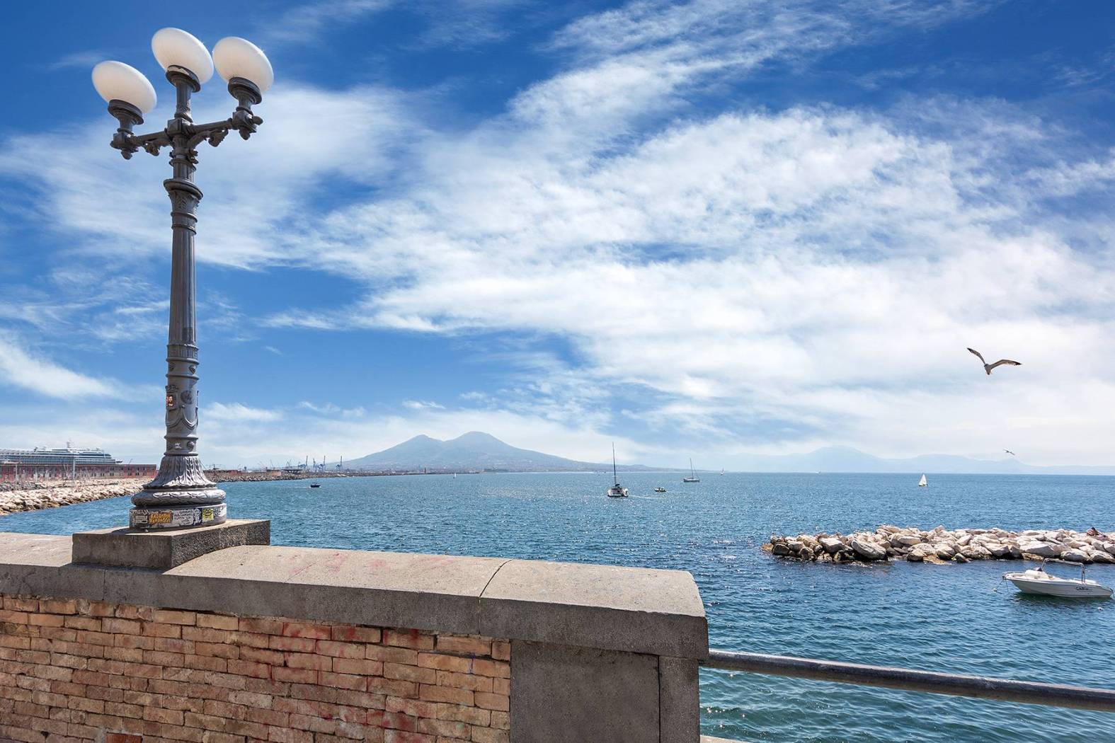 Appartamento via Generale Giordano Orsini, Santa Lucia, Napoli