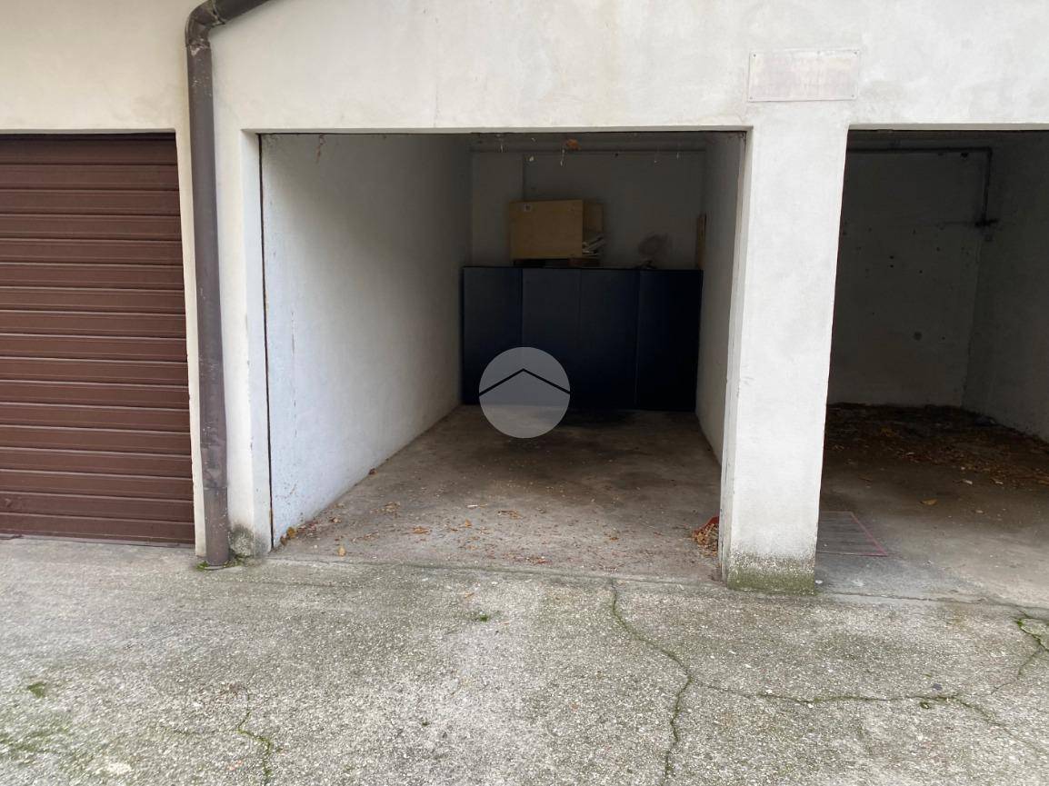 Garage - Box in Vendita