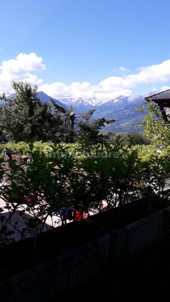 Bilocale frazione Civo (Roncaglia di sotto), Morbegno