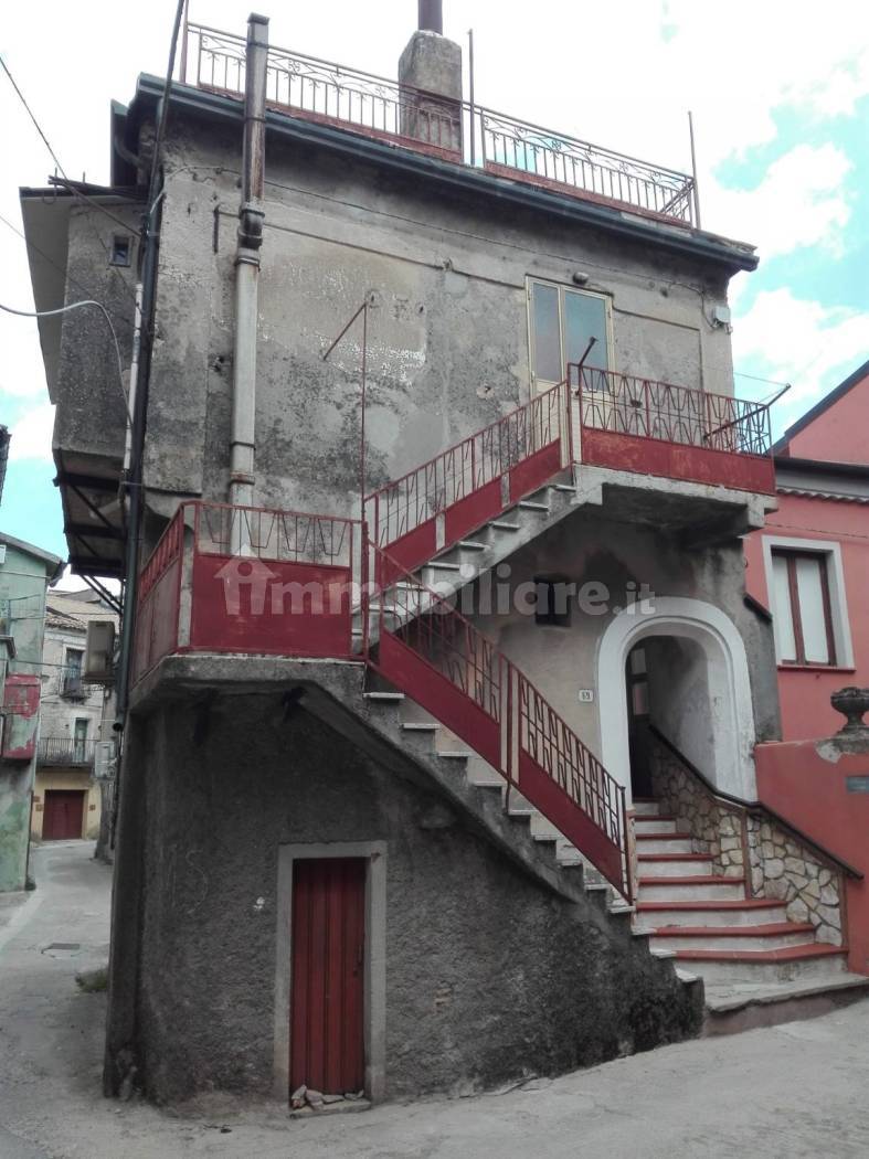 Trilocale Vico 1 Vittorio Emanuele II 65, Centro, Petronà