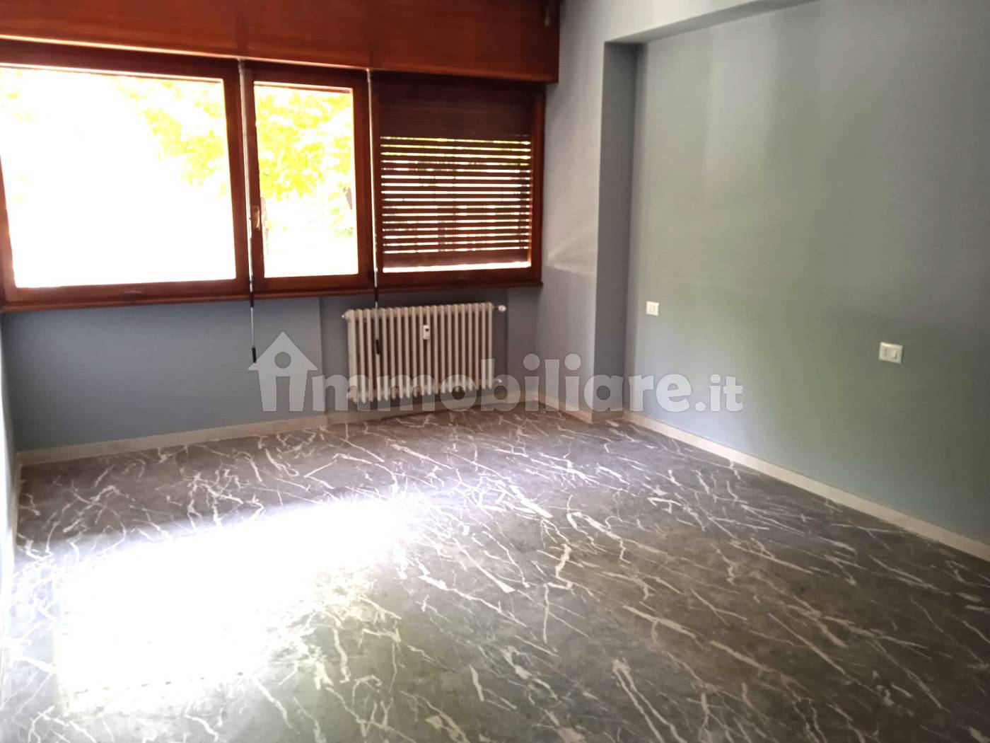 Quadrilocale viale Mentana 142, Centro Storico, Parma