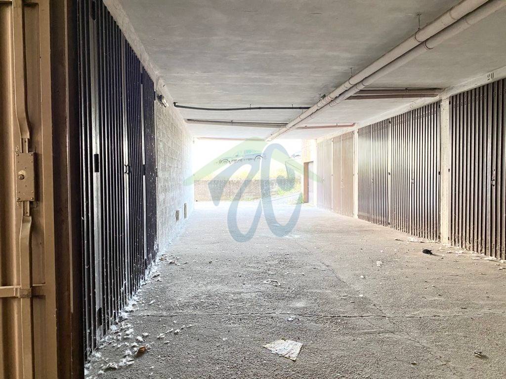 Posto auto - moto in Vendita