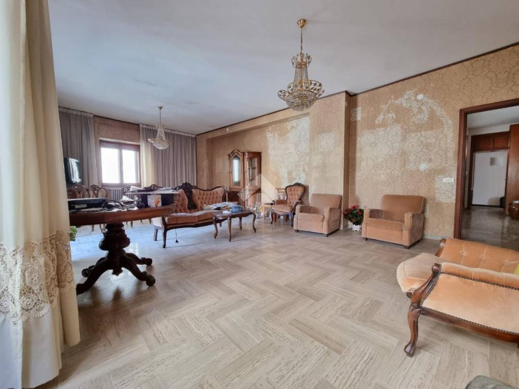 Vendita Appartamento in via Enrico de Seta 130. Catanzaro. Da ...