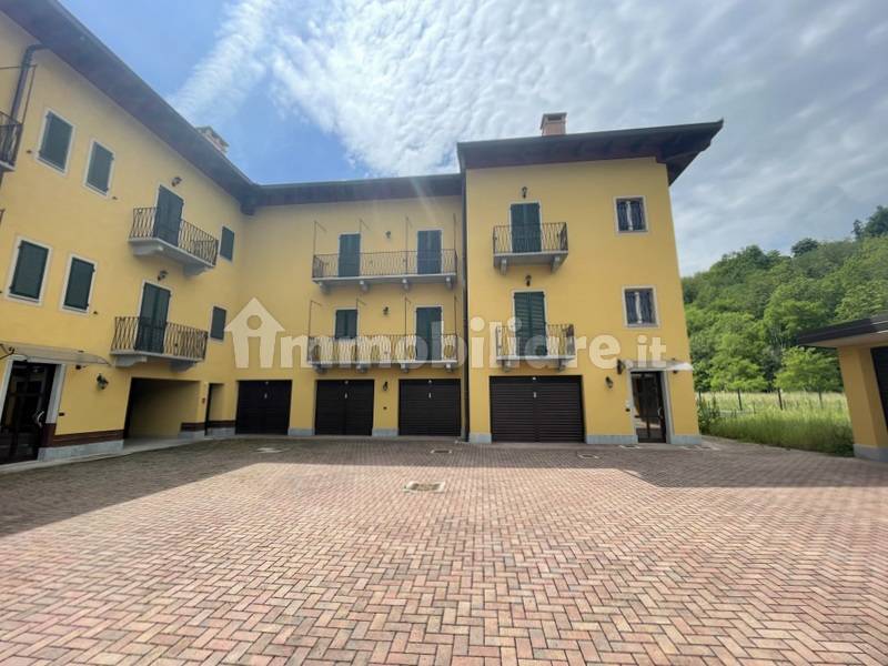 Trilocale via Stazione, Centro, Carrù