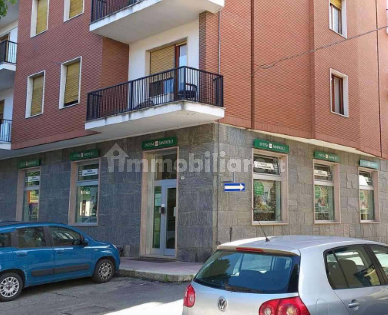 Locale commerciale in Vendita