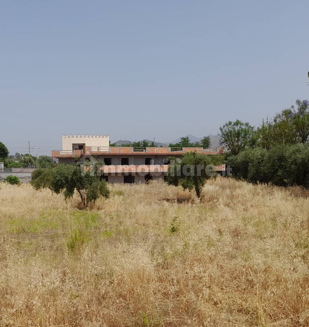 Locale commerciale in Vendita