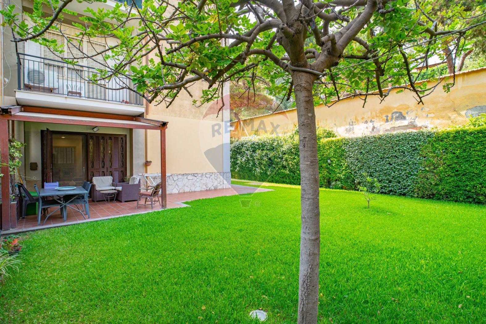 Trilocale via Santa Sofia 34, Cibali, Catania