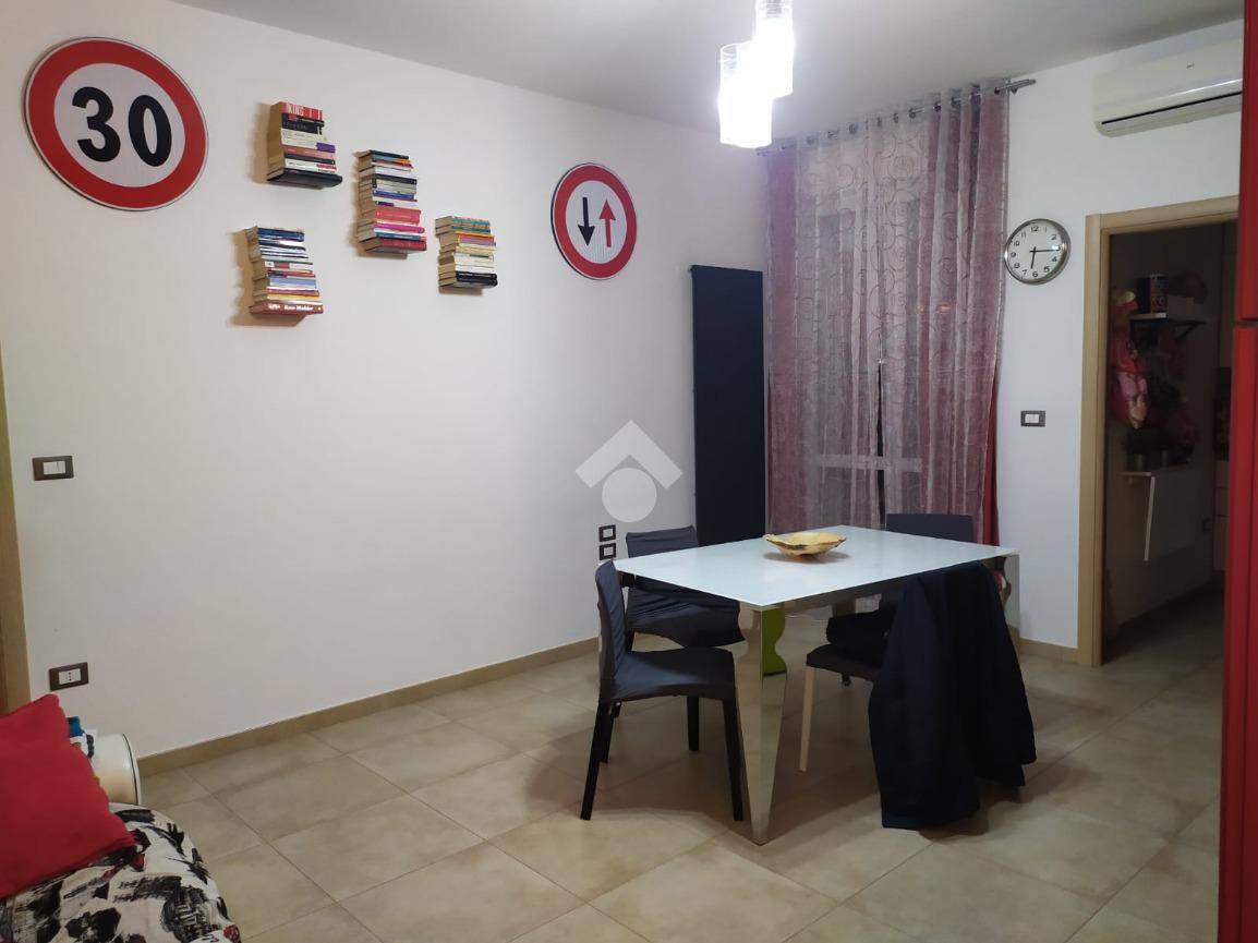 Trilocale viale degli artigiani 19, Villaggio Artigiani - Via Manfredonia, Foggia