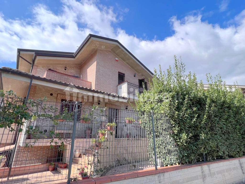 Vendita Villa unifamiliare in via Valle Monteforte Irpino. Ottimo stato ...