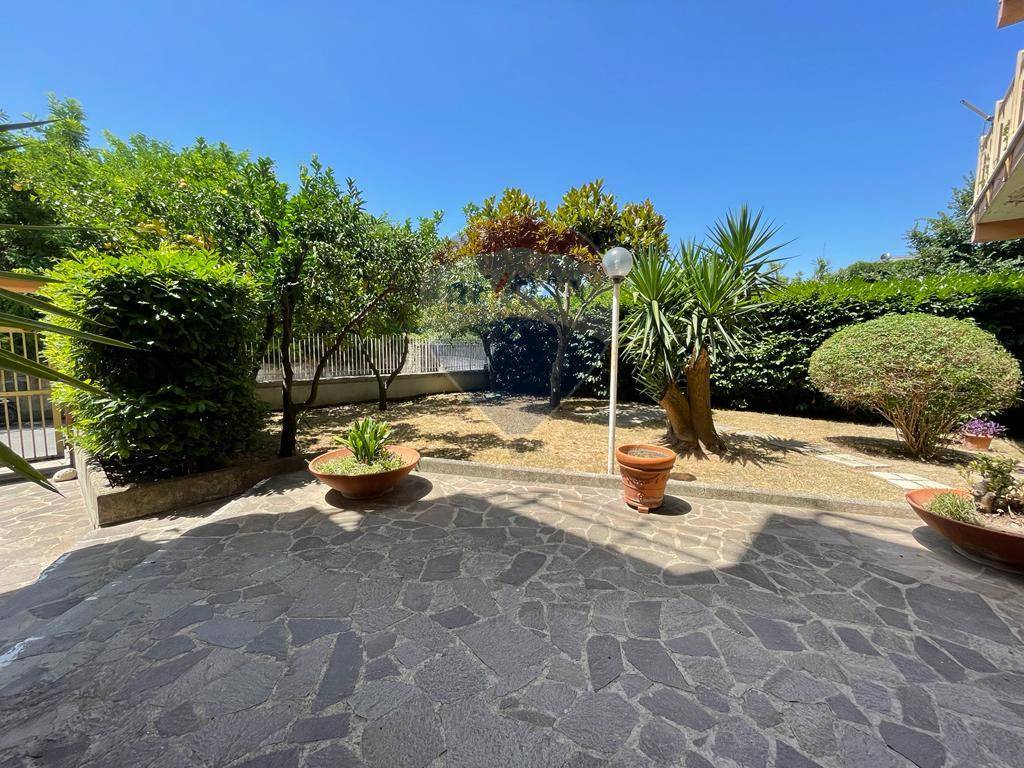 Quadrilocale olivella snc, Centro, Minturno