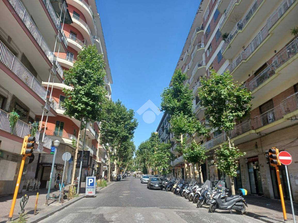 Tavola calda in Vendita