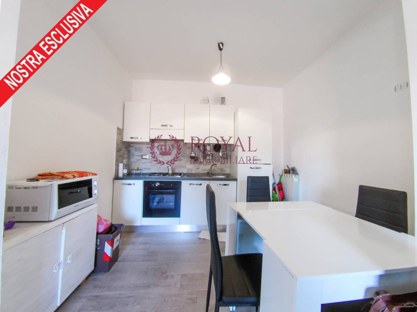 Bilocale ottimo stato, terzo piano, Pontino - Bastia, Livorno