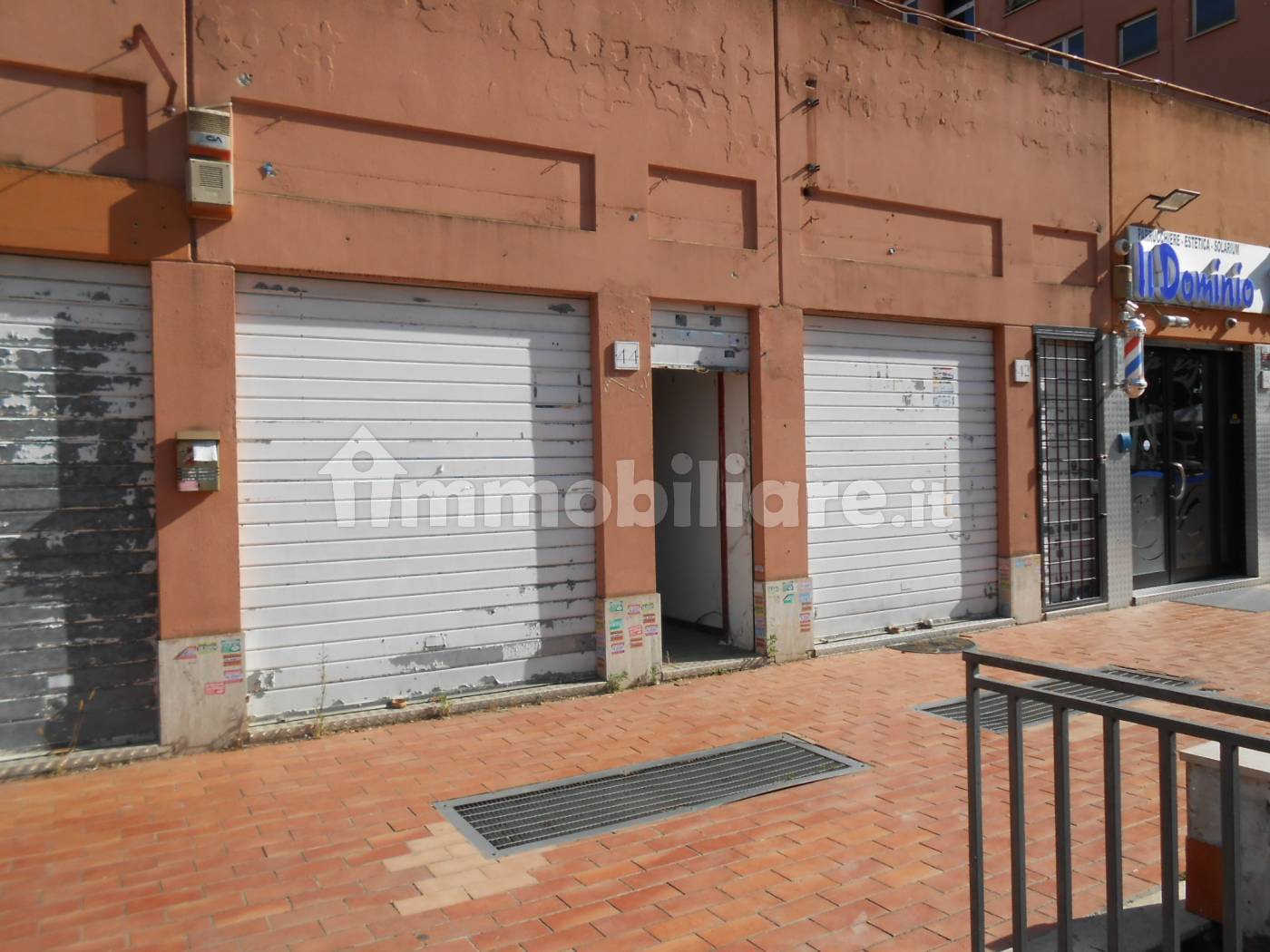 Locale commerciale in Vendita
