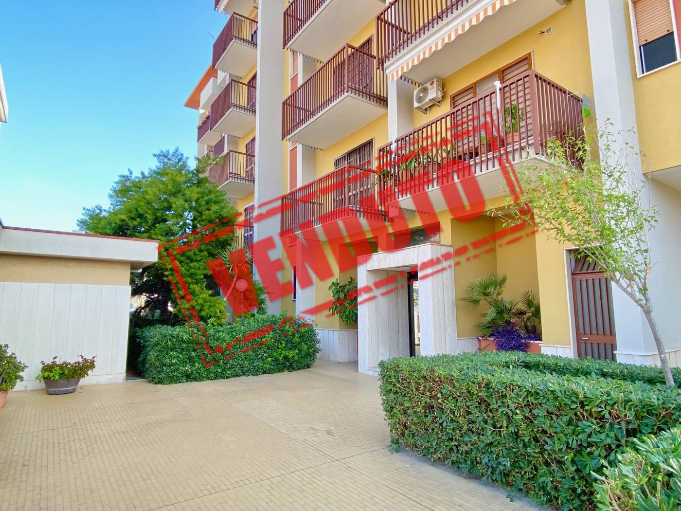 Quadrilocale via Caldarola, Japigia, Bari