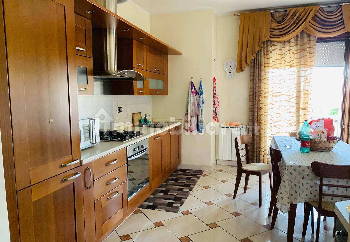 Appartamento secondo piano, Centro, Taglio di Po