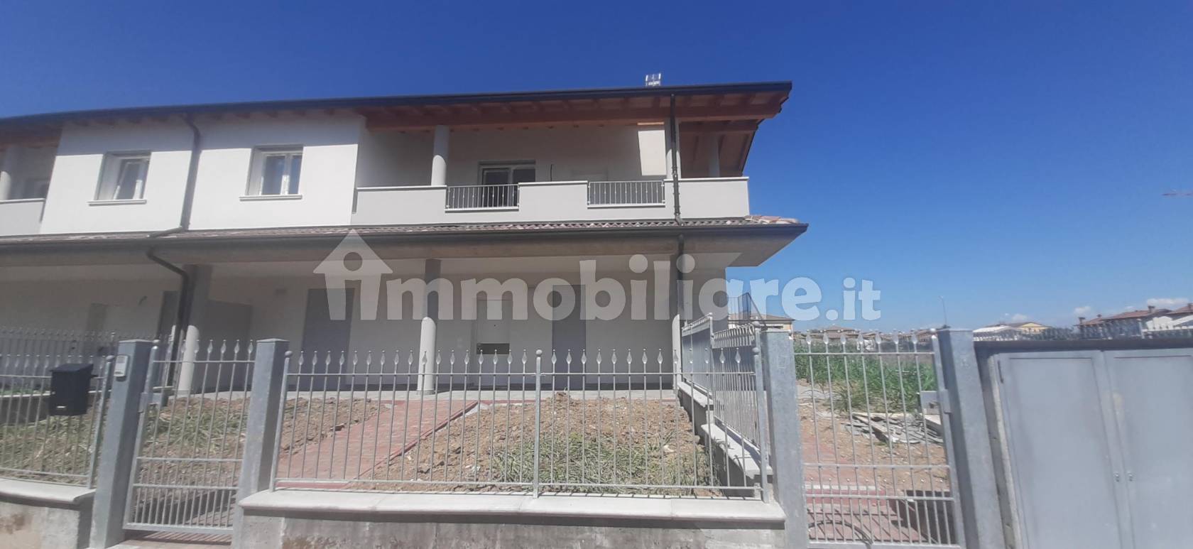 Quadrilocale viale Paolo VI 18, Centro, Azzano Mella