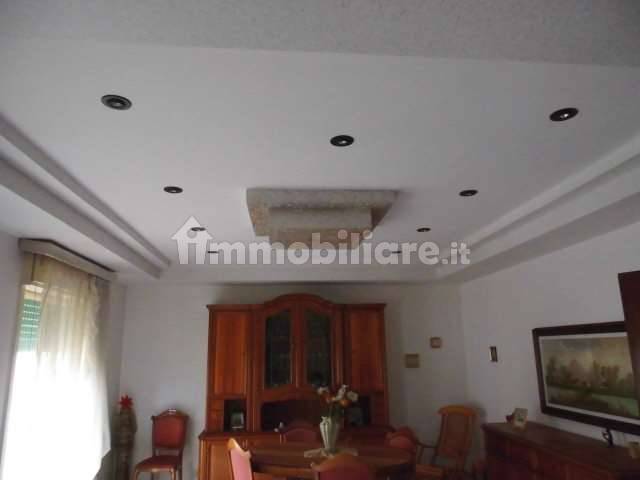 Appartamento da ristrutturare, quarto piano, Favara