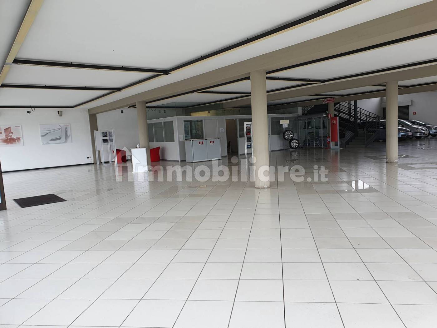 Negozio - Locale commerciale in Vendita