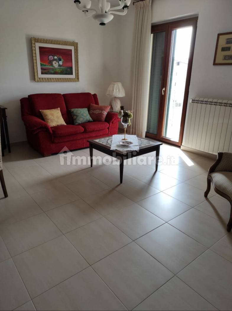 Appartamento via Emilia Romagna 18, Marconia, Pisticci
