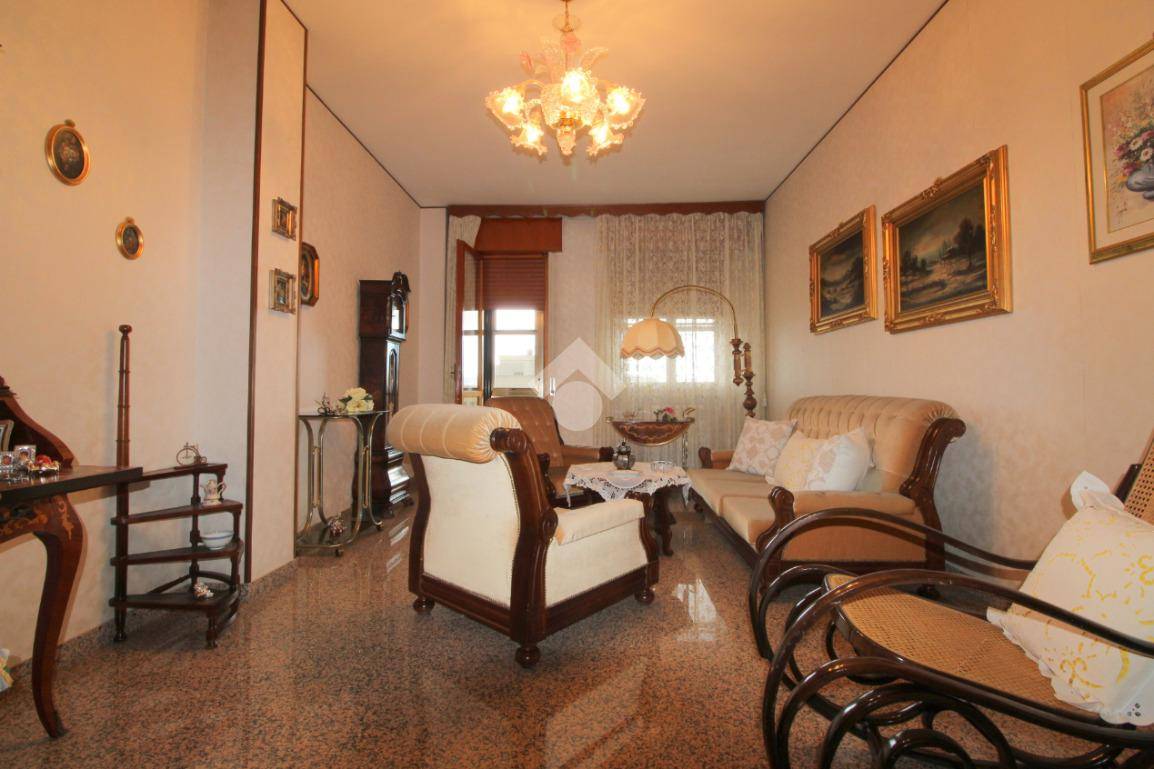 Trilocale via Po 54, Centro, Lucera