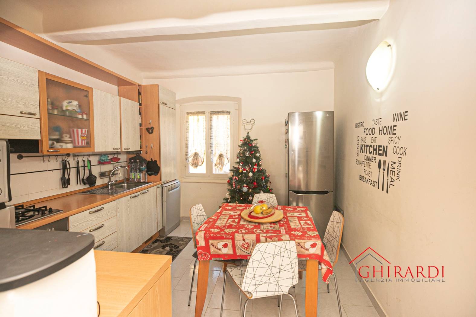 Trilocale piazza Cosma Clavarino 3, Sestri Ponente, Genova