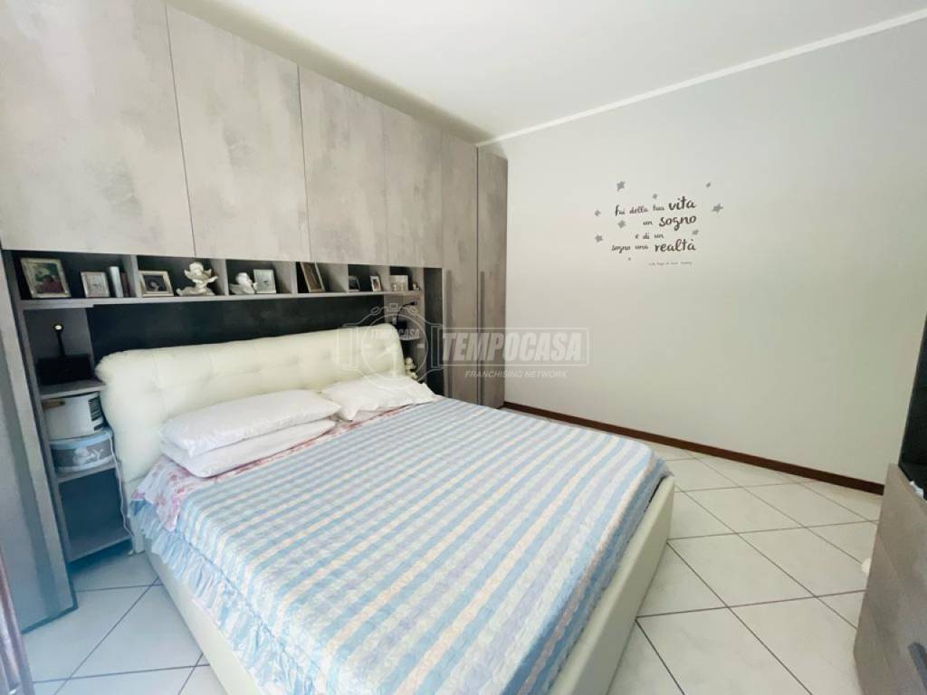Vendita Appartamento Villa Guardia. Trilocale in via degli Alpini 8 ...