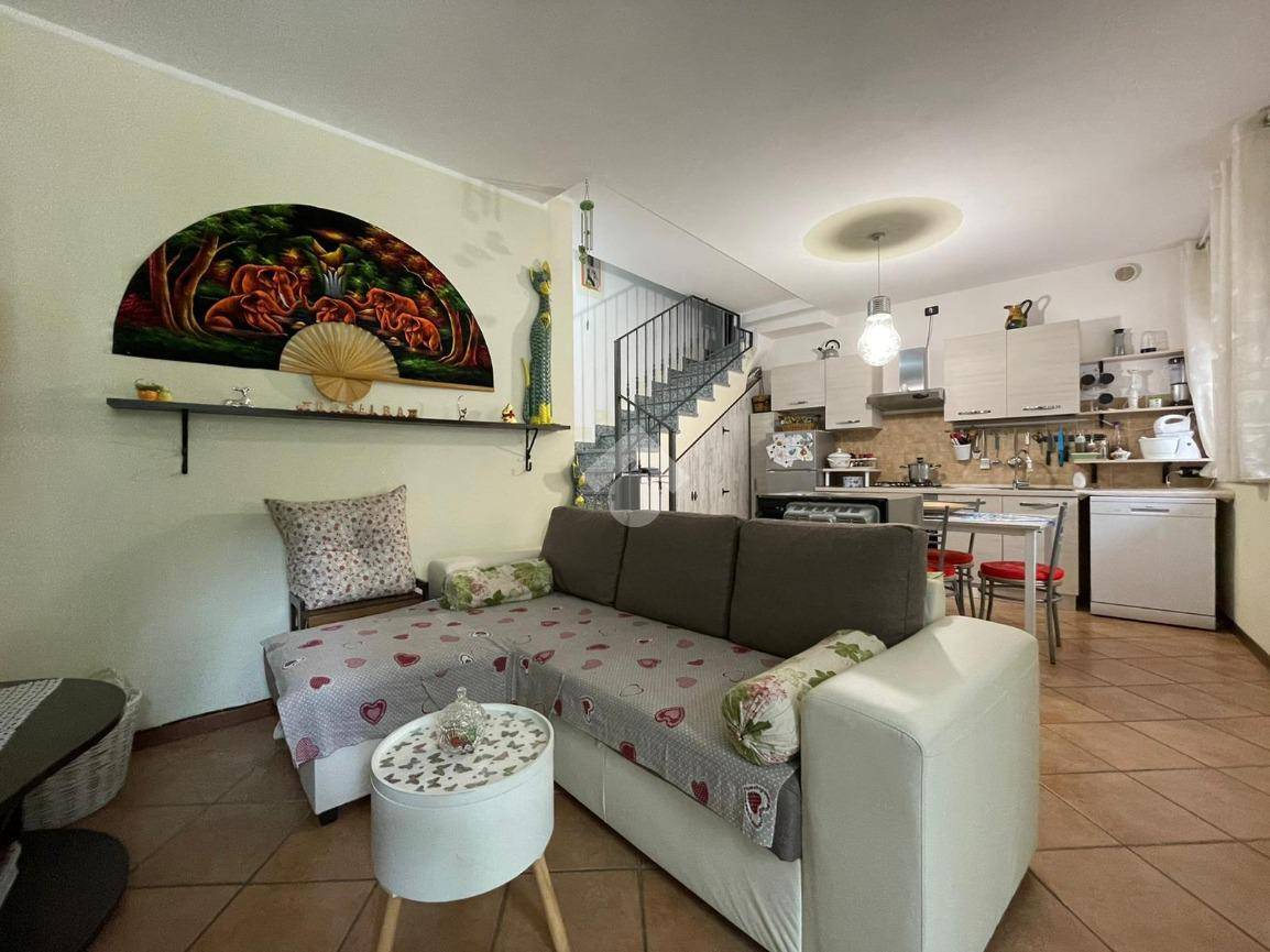 Bilocale via Giuseppe Garibaldi 26, Sala Al Barro, Galbiate