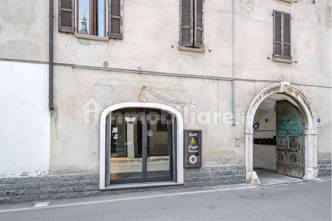 Locale commerciale in Vendita