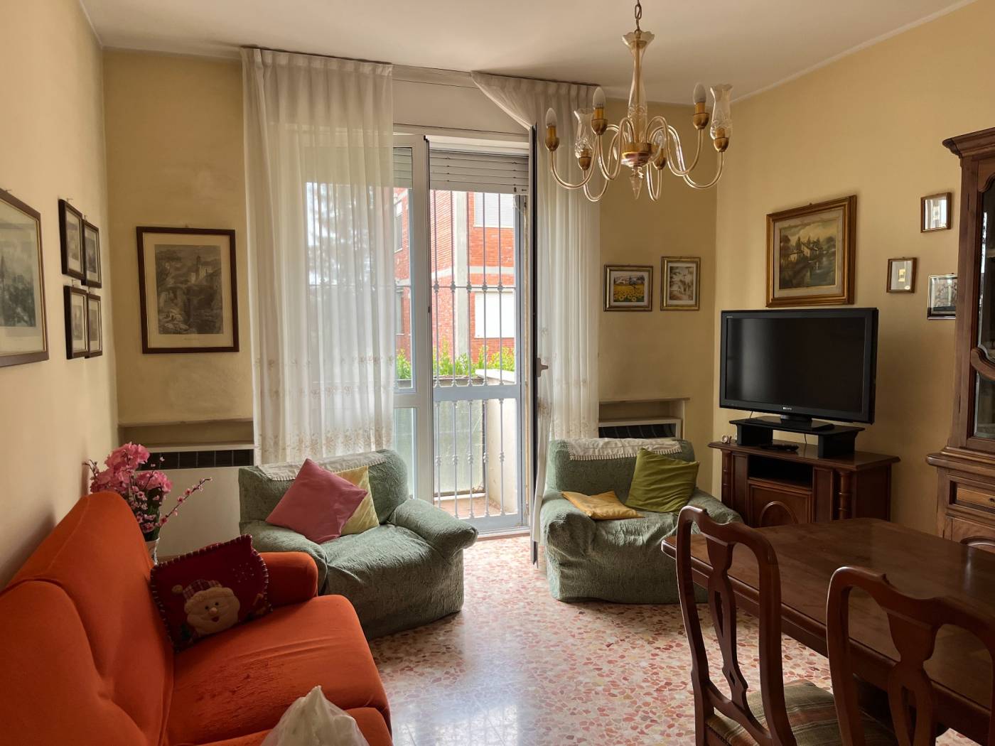 Appartamento buono stato, piano rialzato, Centro, Fombio