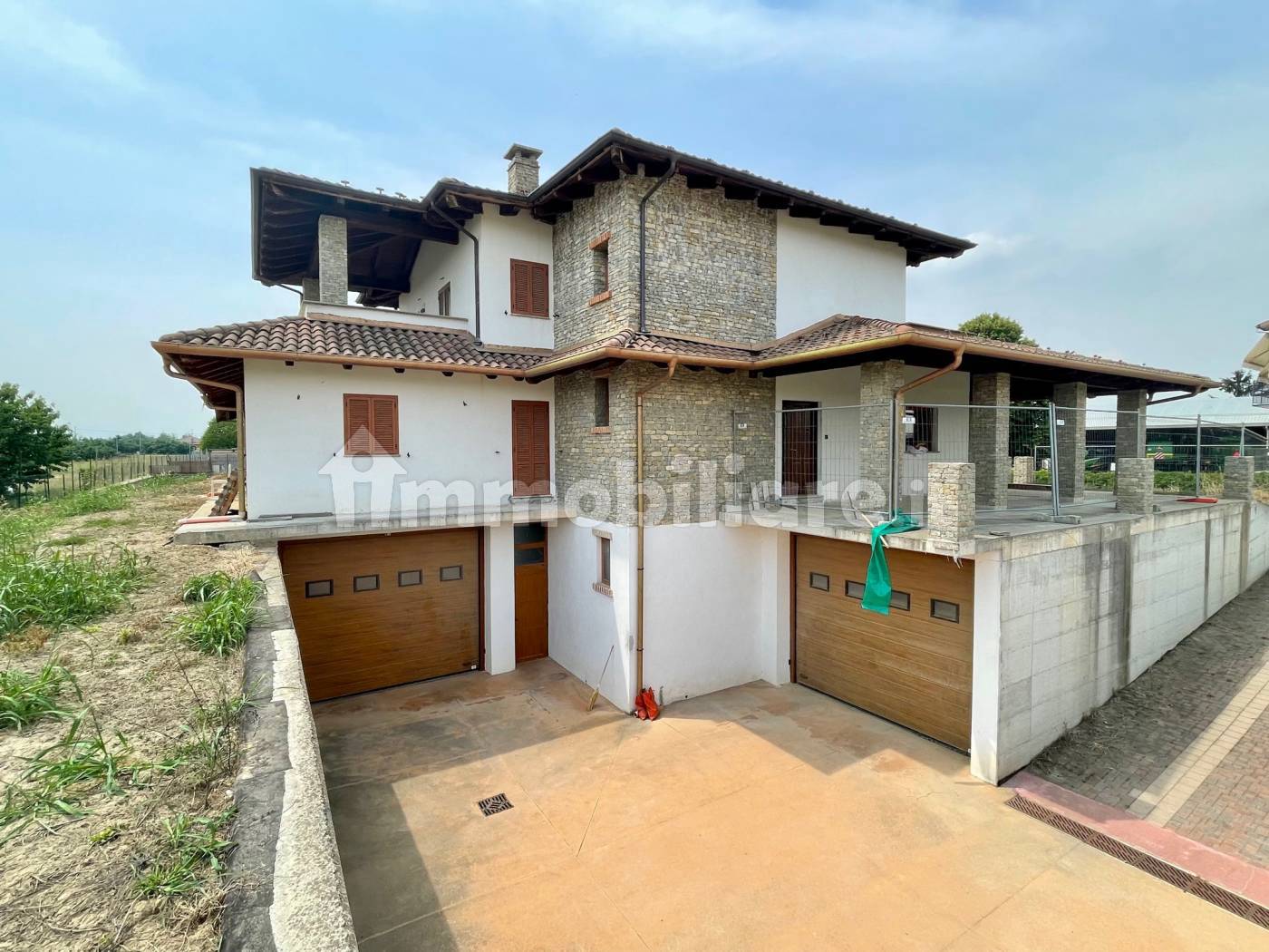 Villa bifamiliare Località Biale, Piozzo