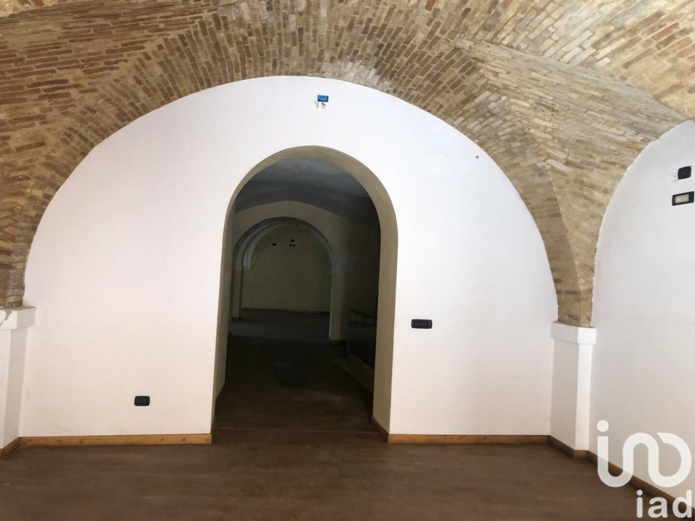 Locale commerciale in Vendita