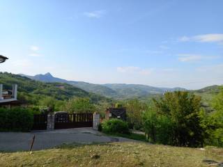 Rustici in vendita Coli - Immobiliare.it