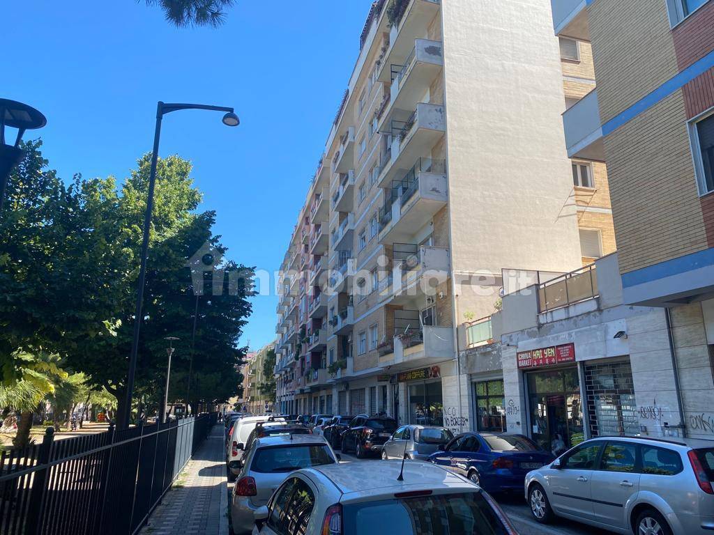 Bilocale piazza Santa Caterina da Siena 18, Stazione Centrale - Corso Vittorio, Pescara