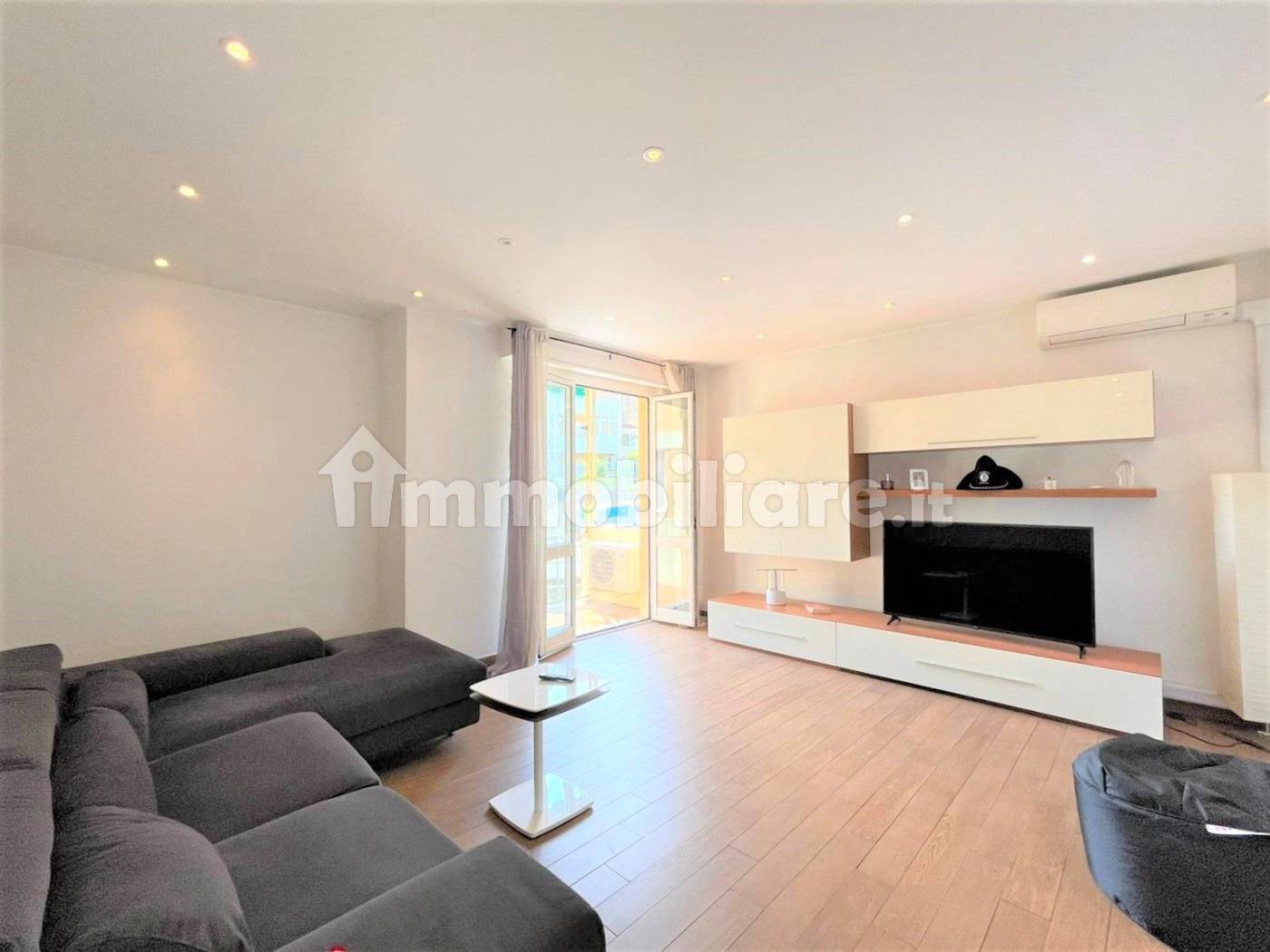 Appartamento Vico Martegiana, Spotorno