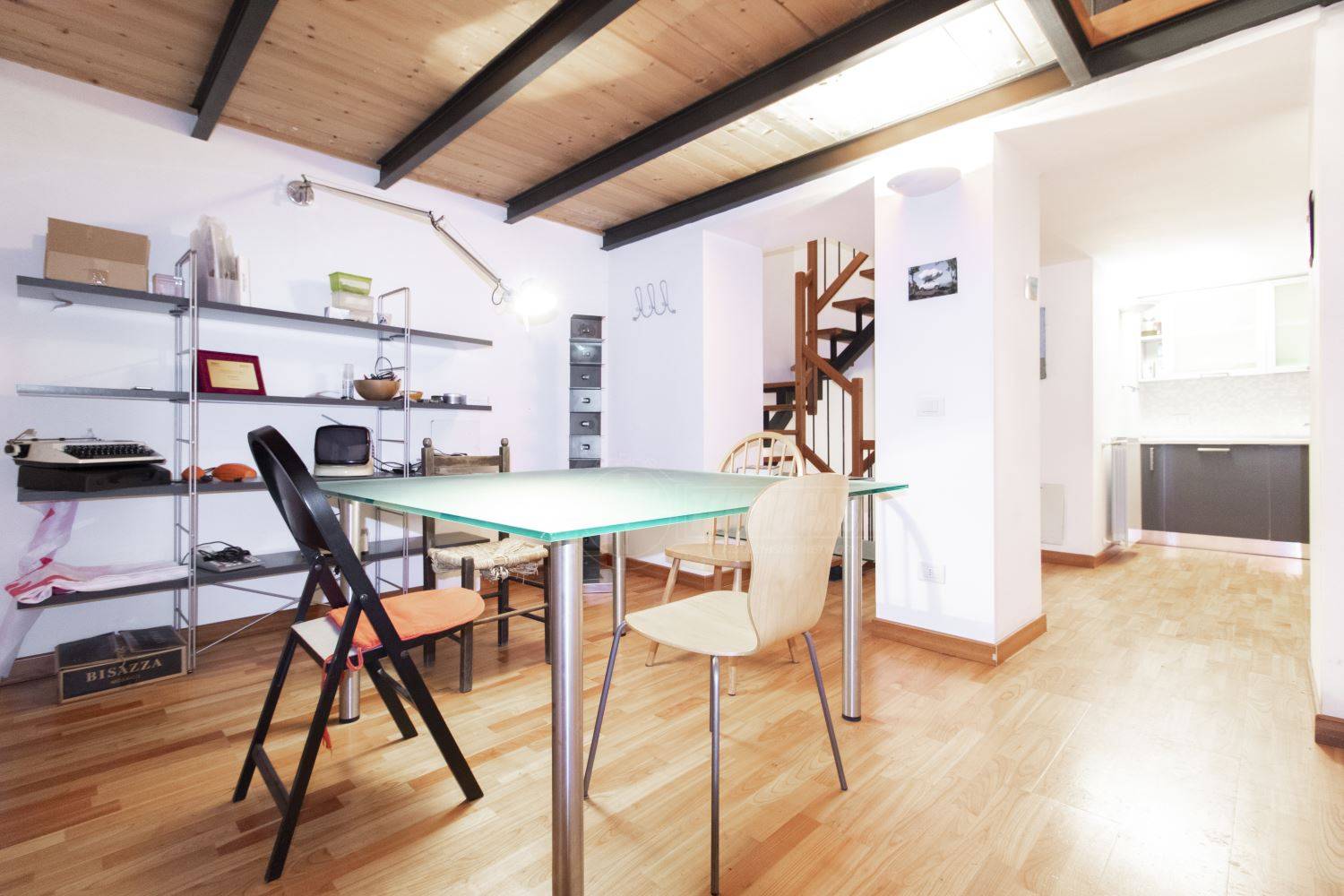 Trilocale via Terraggio 21, Sant'Ambrogio, Milano