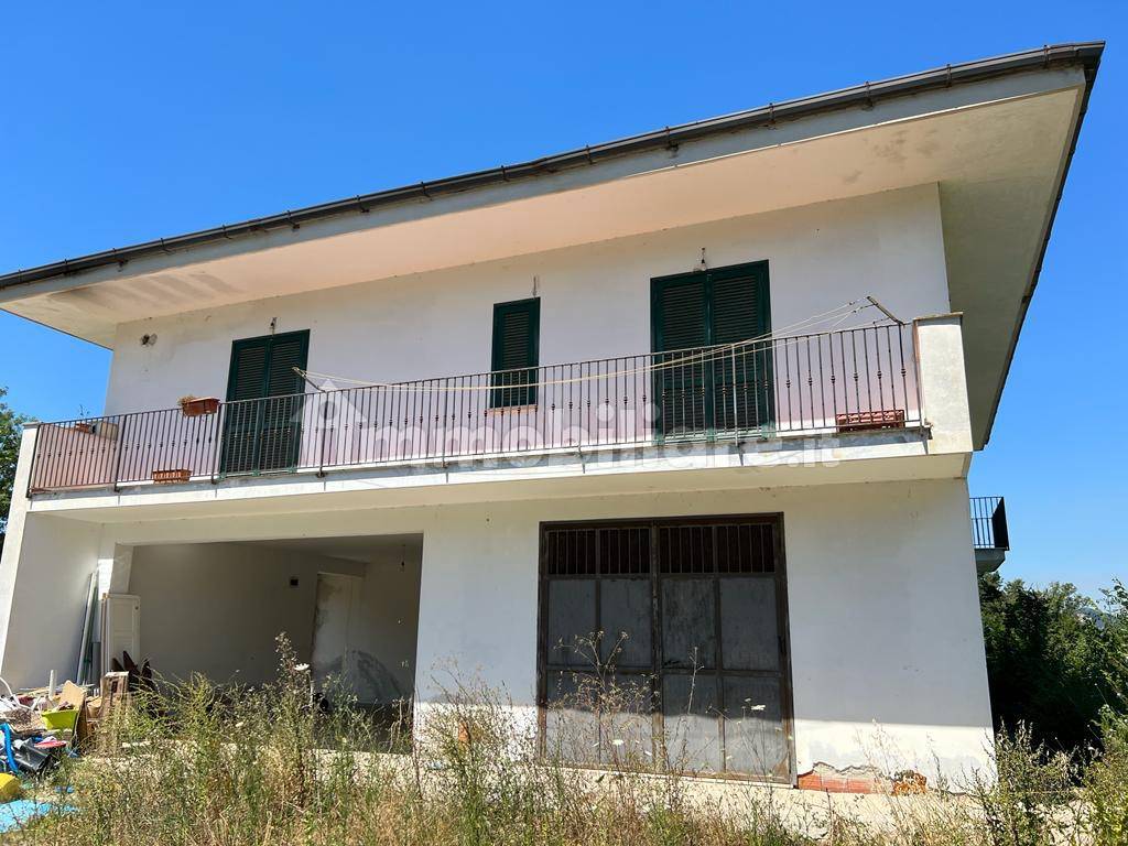 Capannone in Vendita