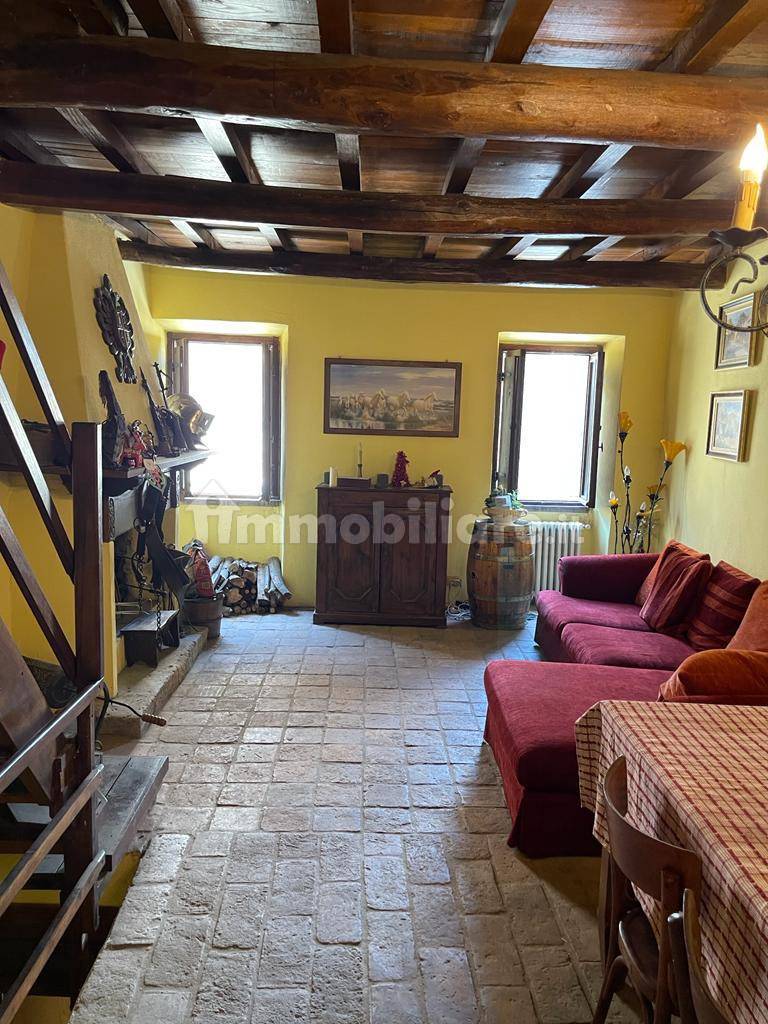 Appartamento via Giuseppe Garibaldi 10, Centro, Sutri