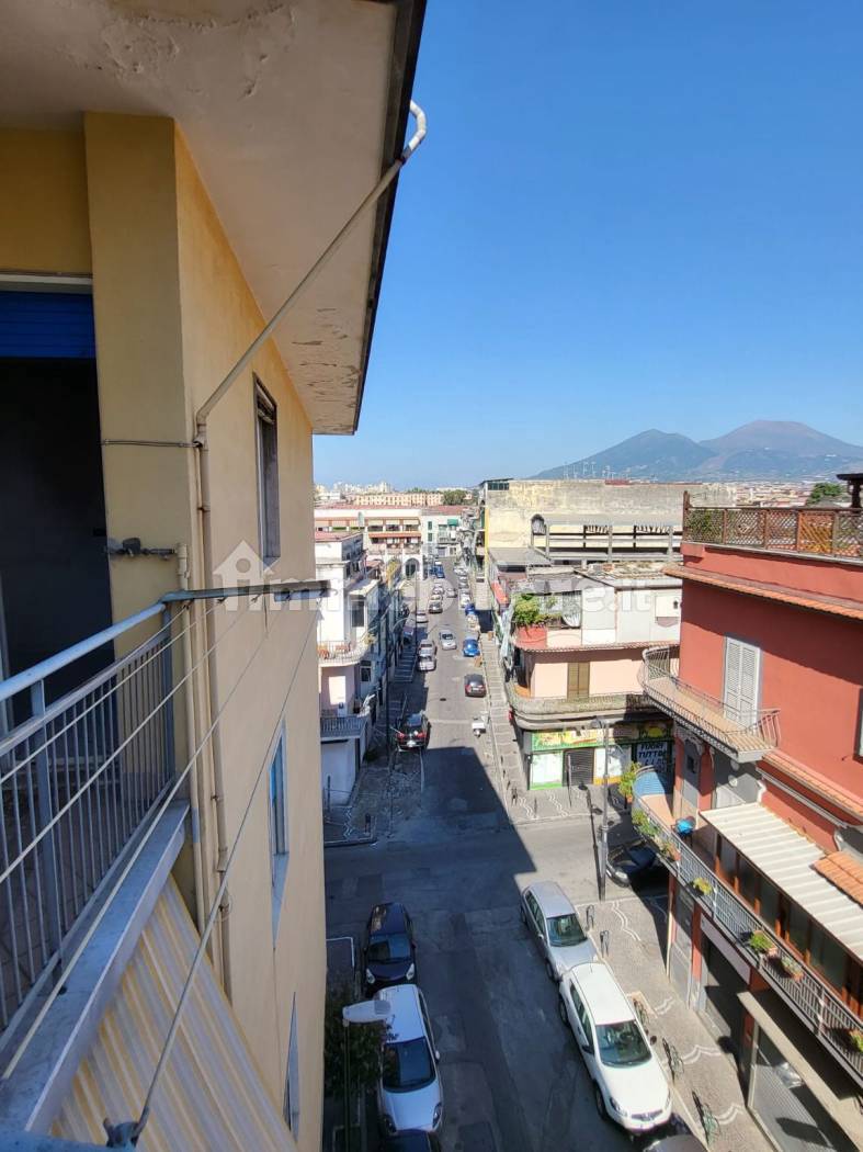 Trilocale corso Bruno Buozzi, Barra, Napoli