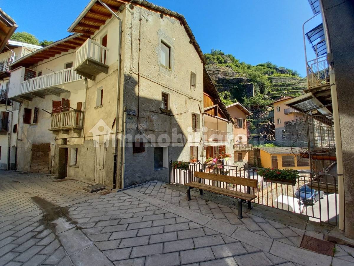 Appartamento via Roma 57, Centro, Pont-Saint-Martin