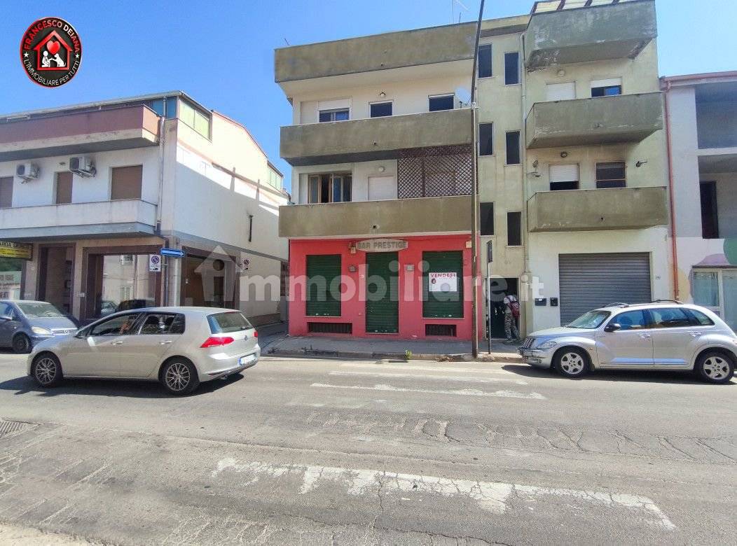 Locale commerciale in Vendita