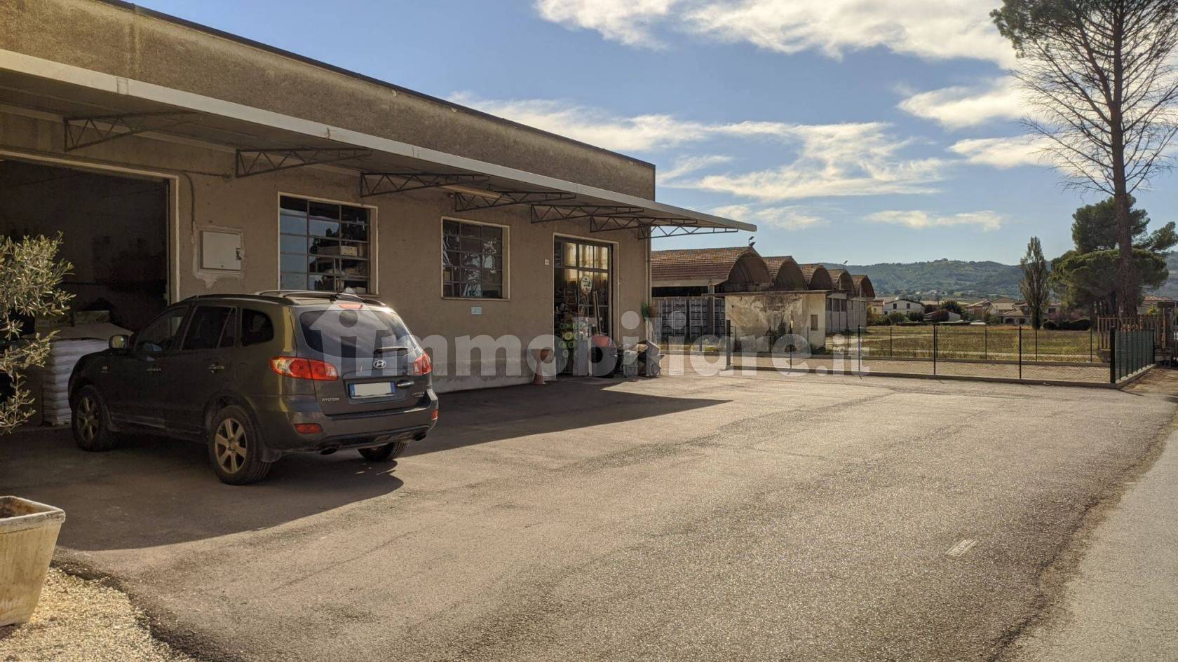 Attività commerciale in Vendita