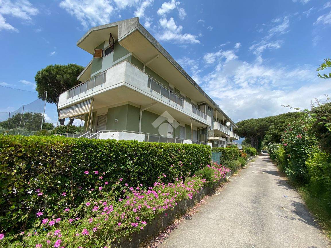 Bilocale via Bassagrande 73, Marina di Carrara, Carrara