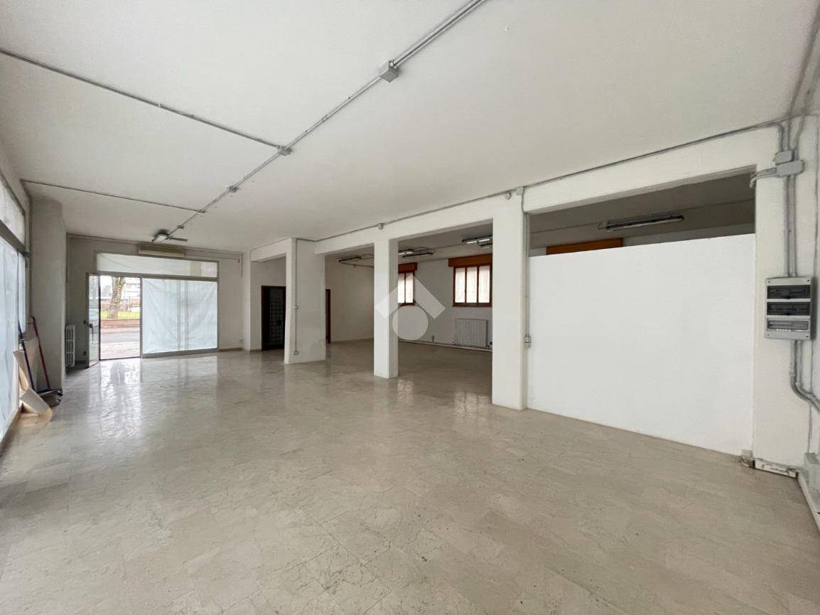 Laboratorio in Vendita