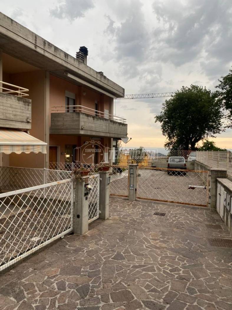 Trilocale via Carlo Alberto Dalla Chiesa 13, Acquaviva Picena